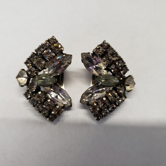 Kramer | Jewelry | Vintage Kramer Rhinestone Clip On Earrings Signed ...